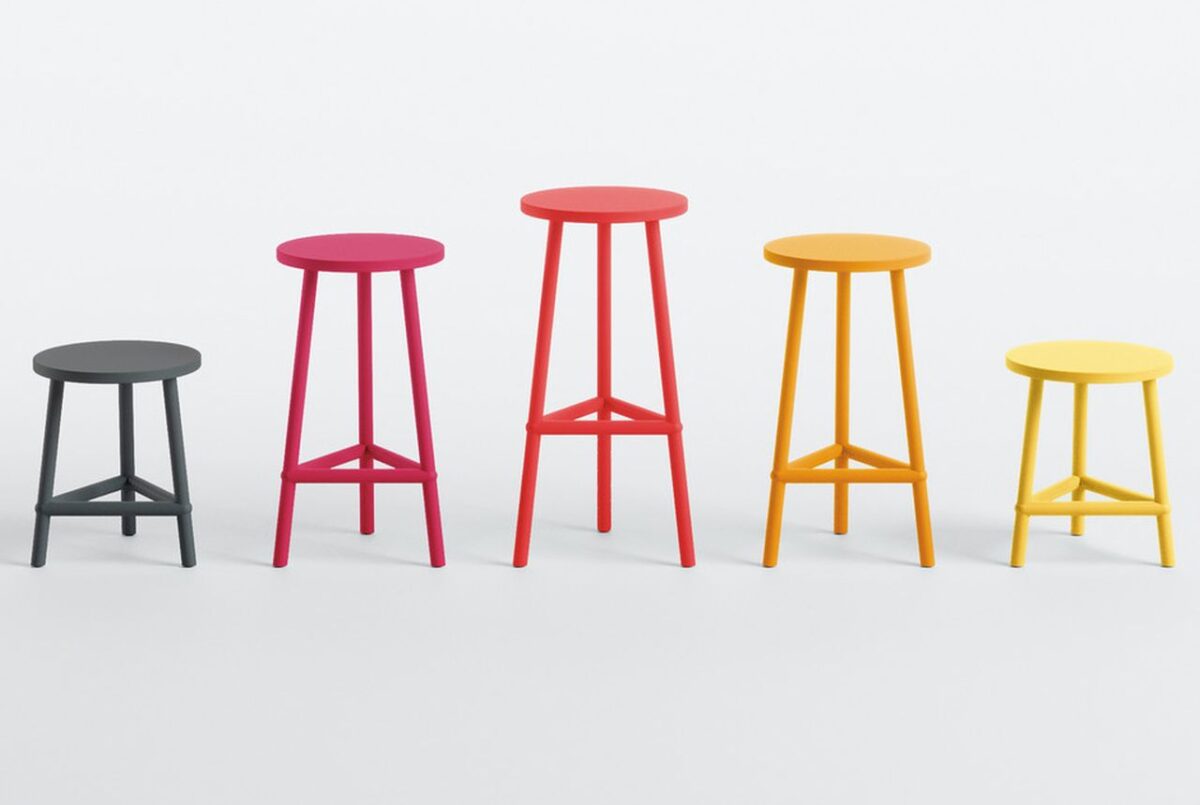 Minimalistic Hug Stools Furnish Outdoors in Vivacious Colors