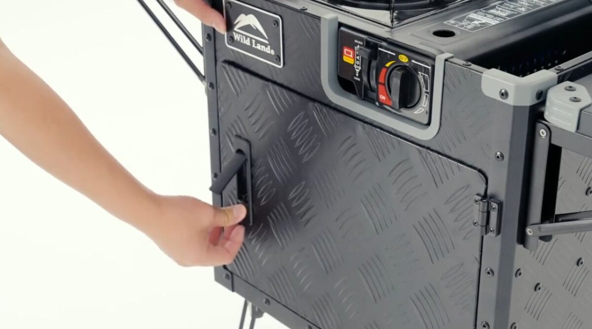 Kitchen Cruiser is Portable Box Transformed Into Versatile Kitchen