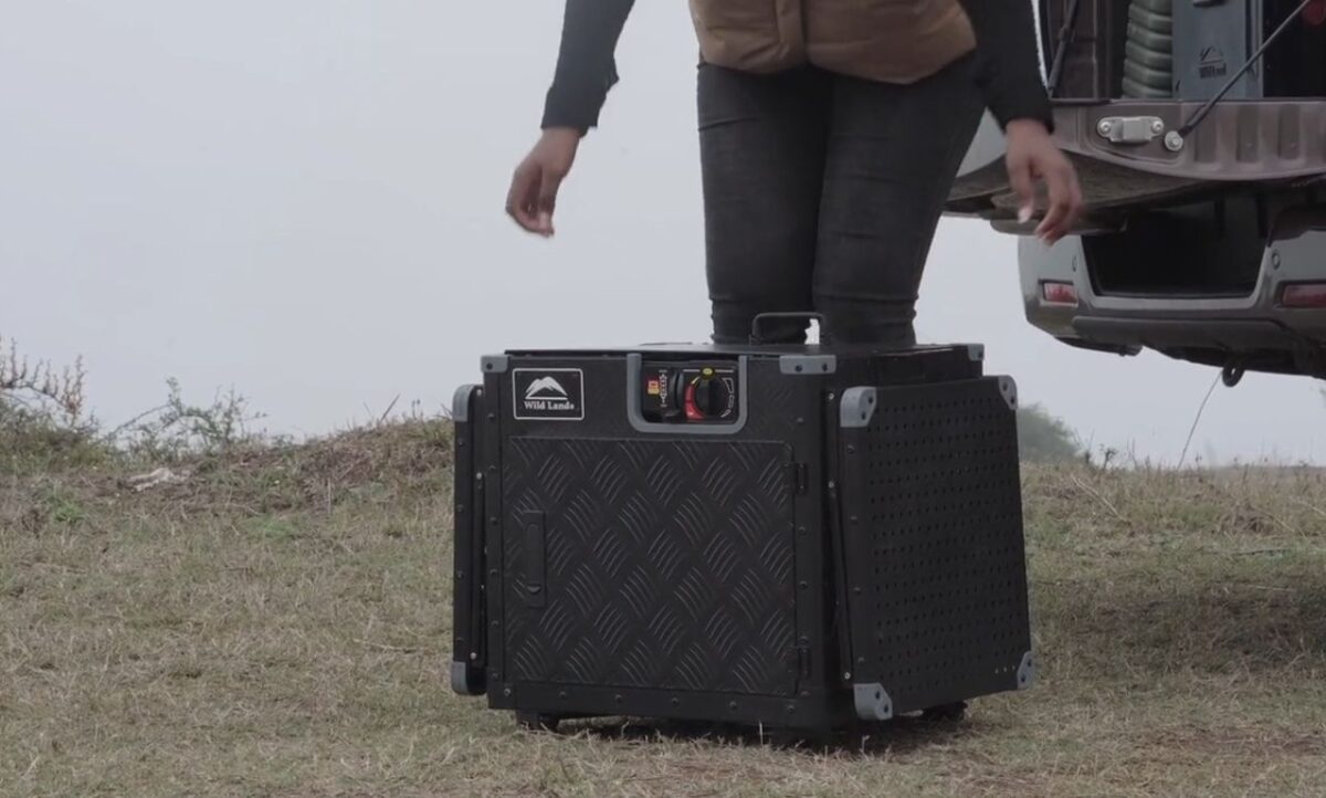 Kitchen Cruiser is Portable Box Transformed Into Versatile Kitchen