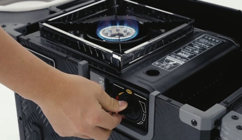 Kitchen Cruiser is Portable Box Transformed Into Versatile Kitchen