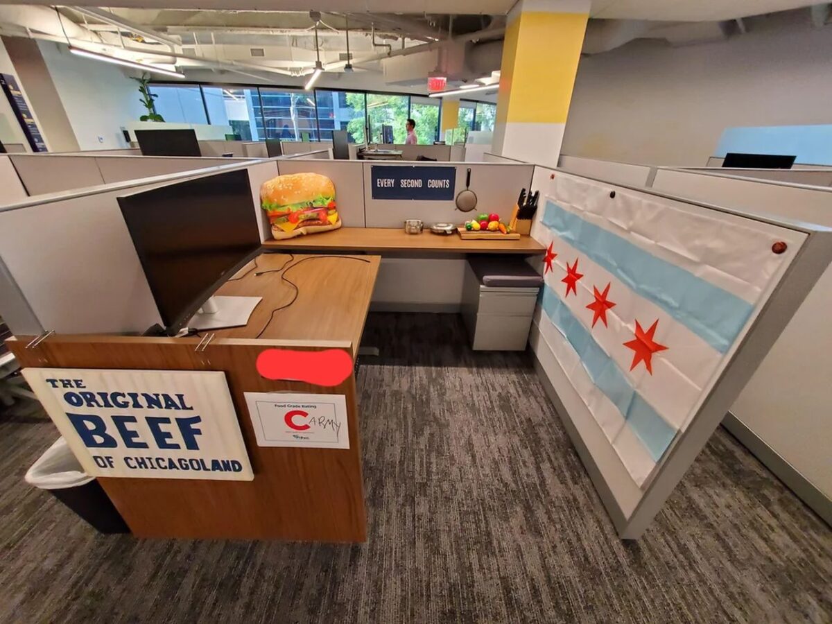 40+ Cubicle Halloween Decoration Ideas to Try in 2025