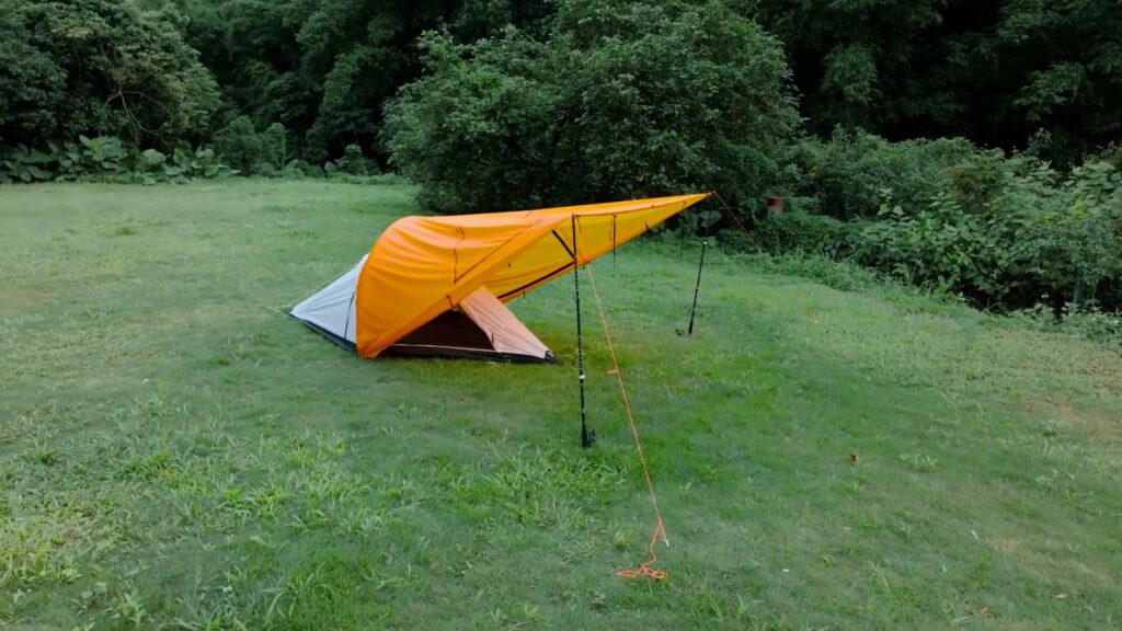 Lightweight Wind Anchor Tent can Survive Hurricane, Sets up in a Minute