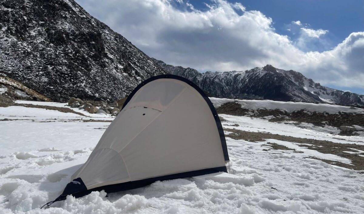 Lightweight Wind Anchor Tent can Survive Hurricane, Sets up in a Minute