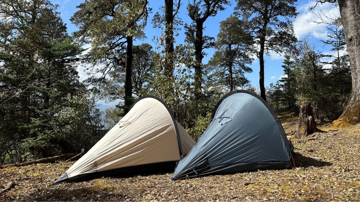 Lightweight Wind Anchor Tent can Survive Hurricane, Sets up in a Minute