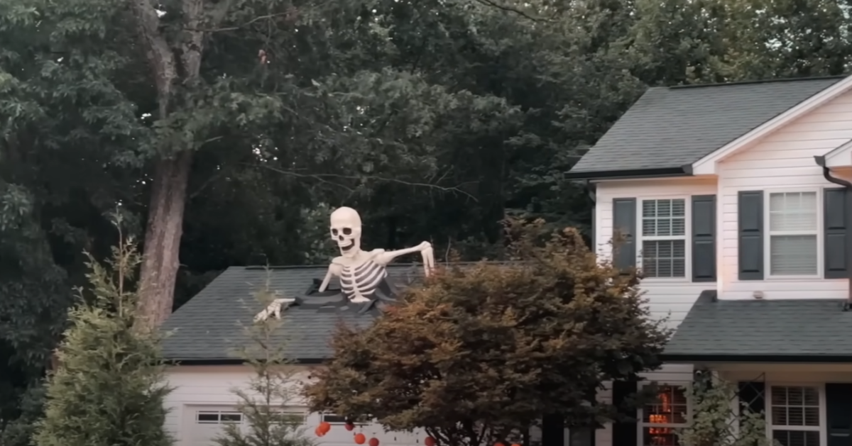 DIY Giant Skeleton Display is Blowing the Roof This Halloween