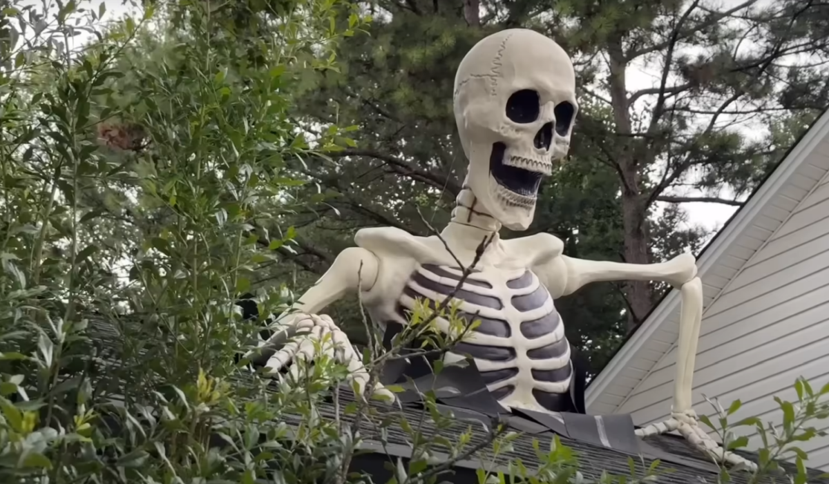 DIY Giant Skeleton Display is Blowing the Roof This Halloween