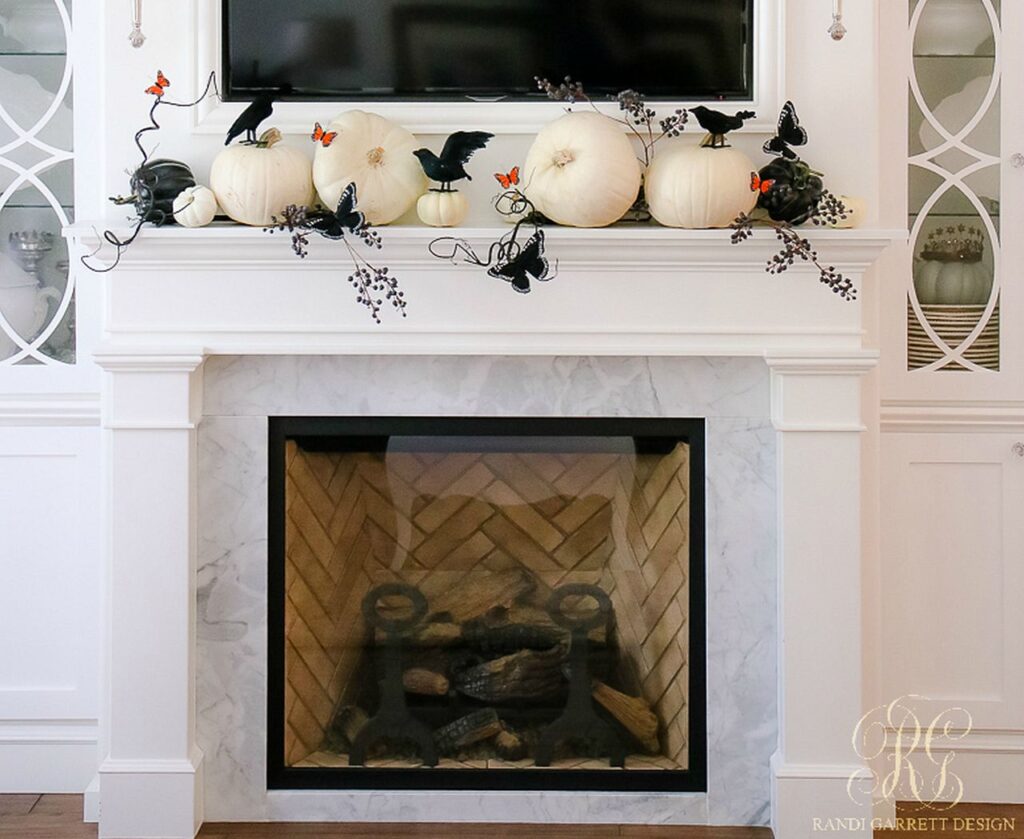15+ Halloween Fireplace Mantel Decorating Ideas for 2024