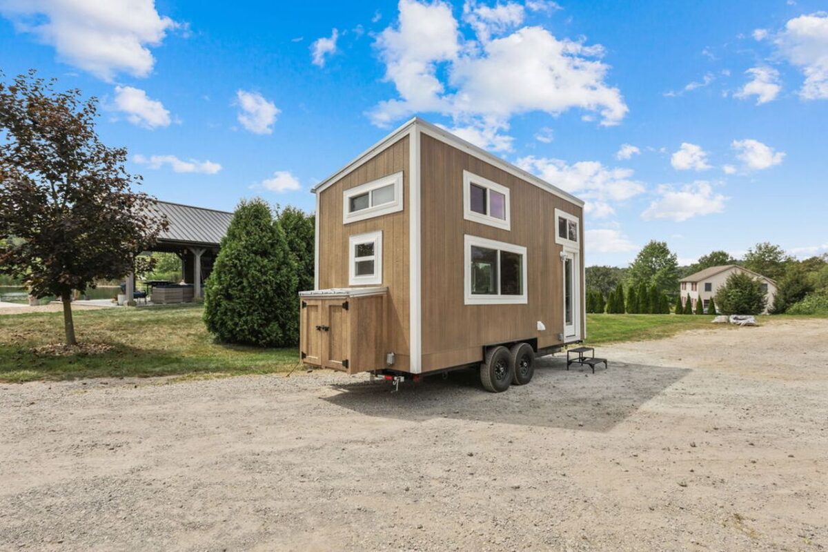 Mocha Tiny House Sleeps Four in Its 20ft Cabinesque Aesthetic