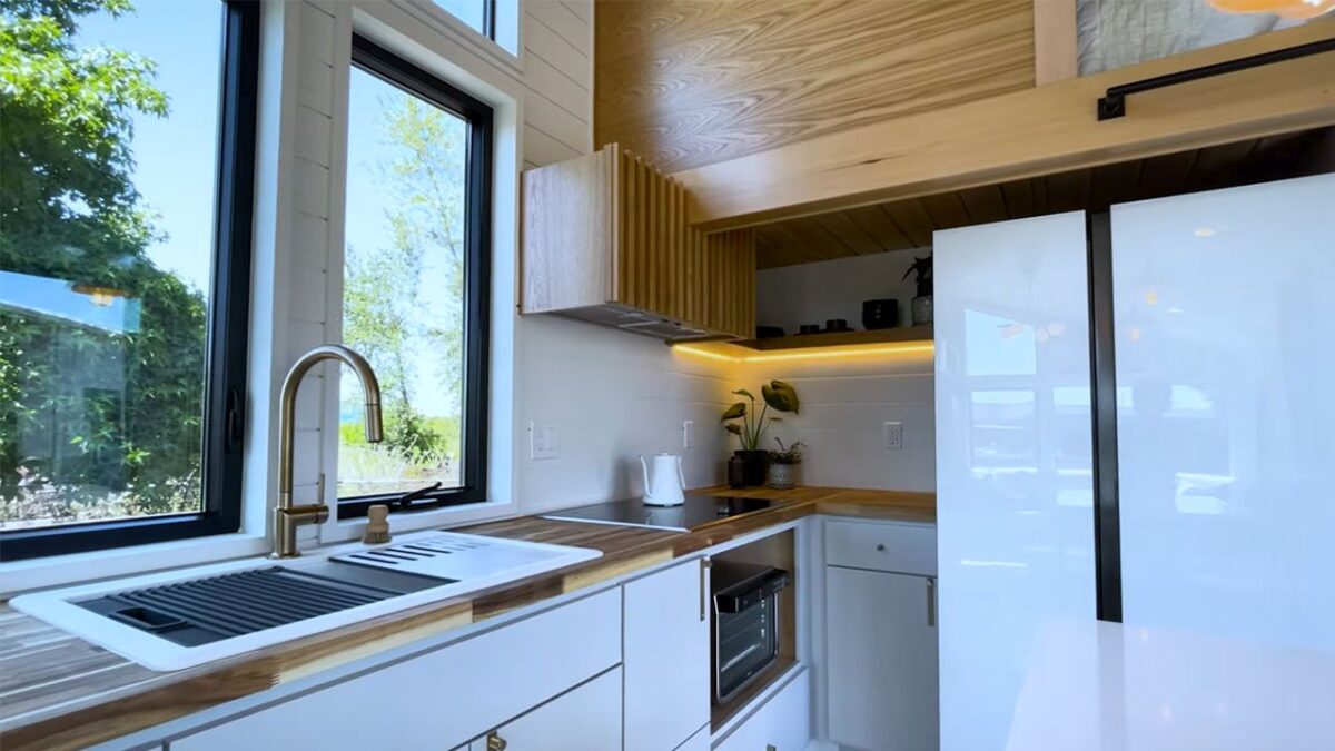 Urban Park Max Tiny House has 3 Bedrooms and Walk-in Closet