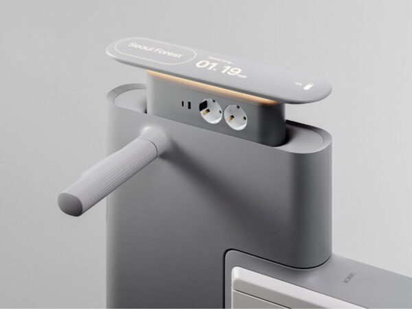 Worknic Portable Desk Allows you to set-up Outdoor Workspace