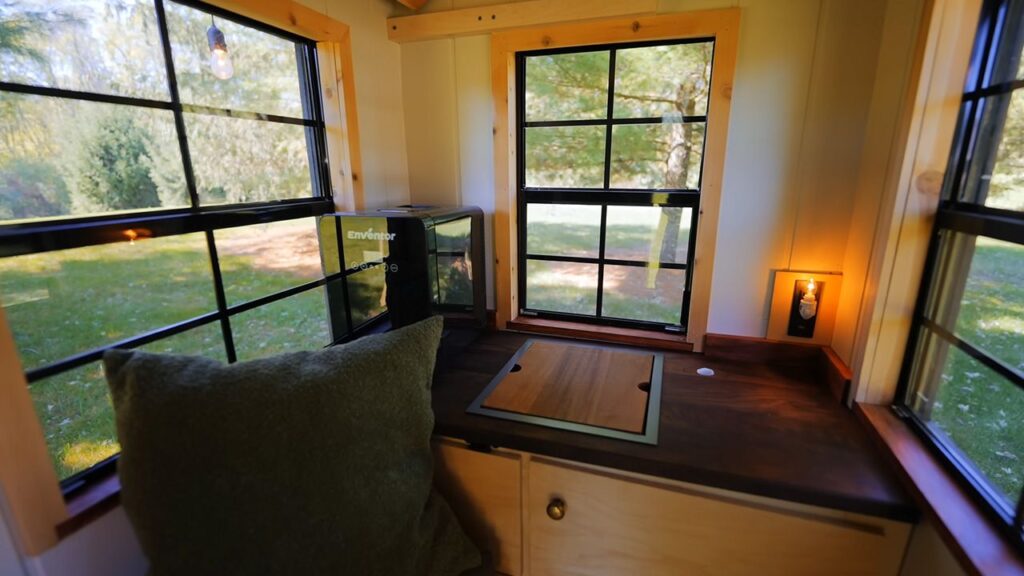 World's Smallest Tiny House on Wheels Measures 19 sq ft