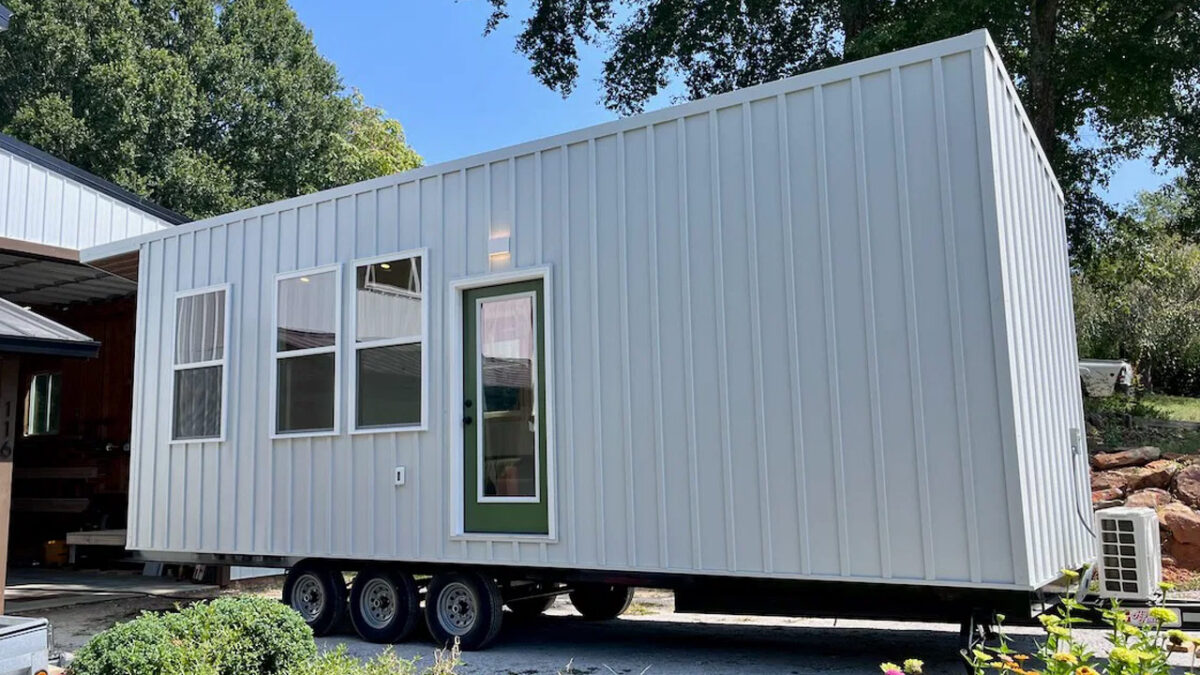 Single-Level Ember Tiny House Embraces Scandinavian Aesthetics