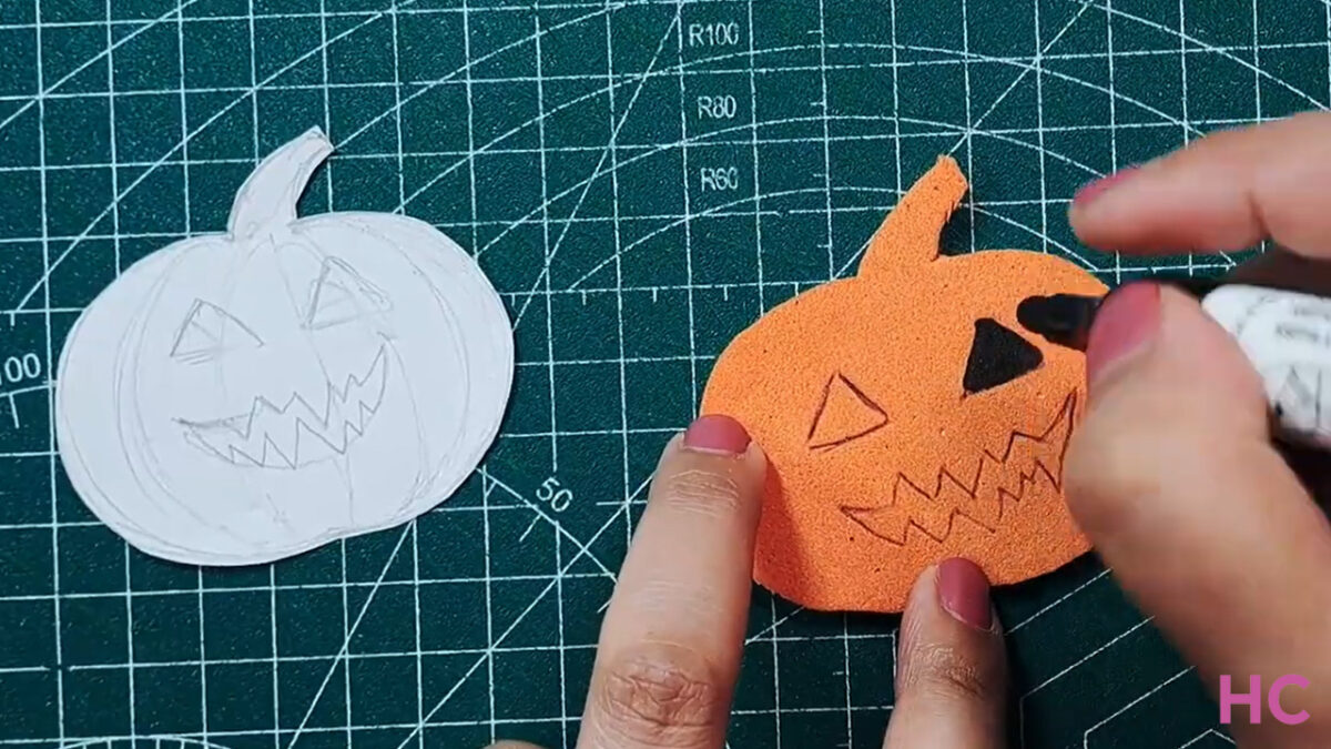 DIY Jack-o’-Lantern Garland for Halloween | Under $10 Crafts