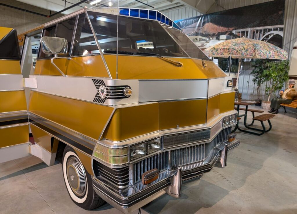 Retired Lt. Col. Built Incredible Star Streak II Motorhome