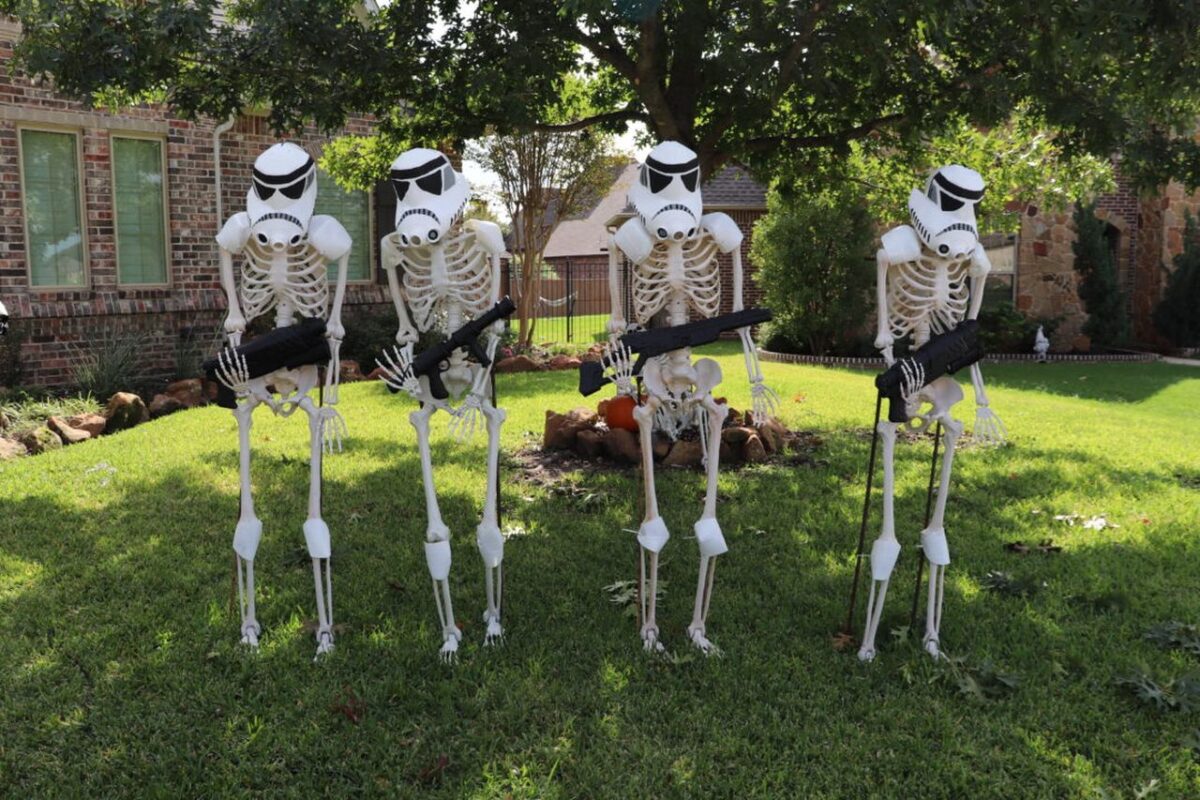 10+ Star Wars Halloween Display Ideas From Galaxy Far, Far Away