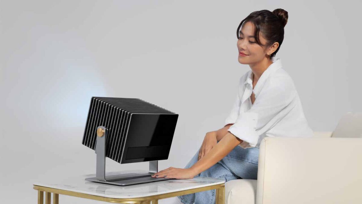 VisionMaster 4K Projector Throws up 300-in Screen Anywhere