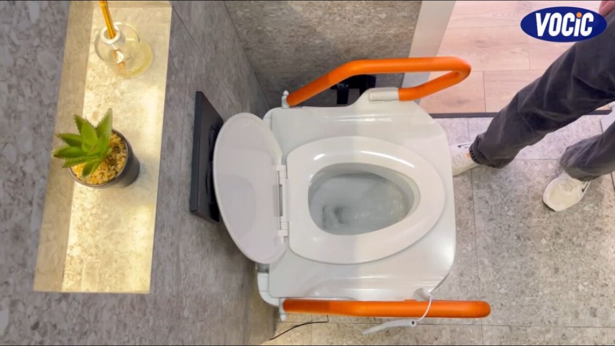 AX12 Electric Toilet Lets Elderly Rise from the Seat Effortlessly