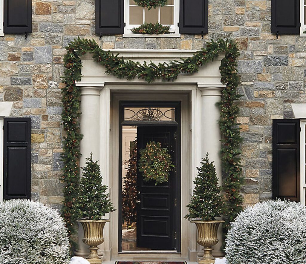 Best 25+ Christmas Garlands You Need to Buy Right Now