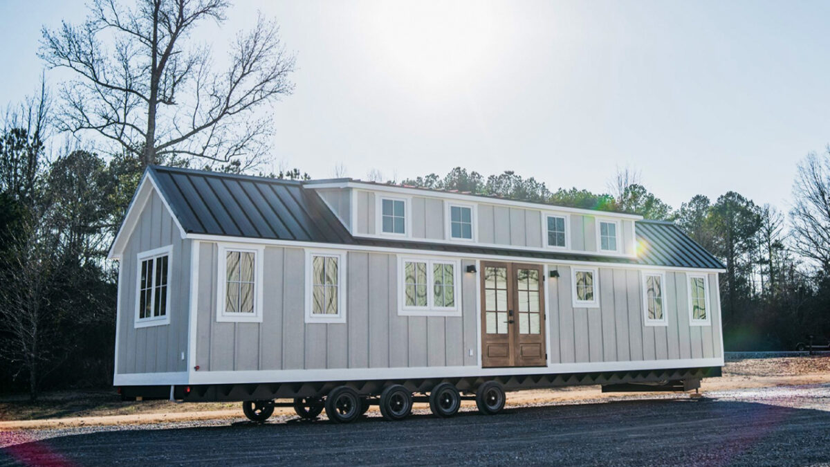 Denali Park Model Tiny House is Single-Level Mansion for a Couple