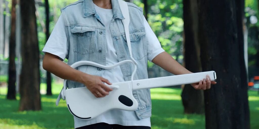 LAVA GENIE is a Foldable Sampler Guitar for Newbie Composers