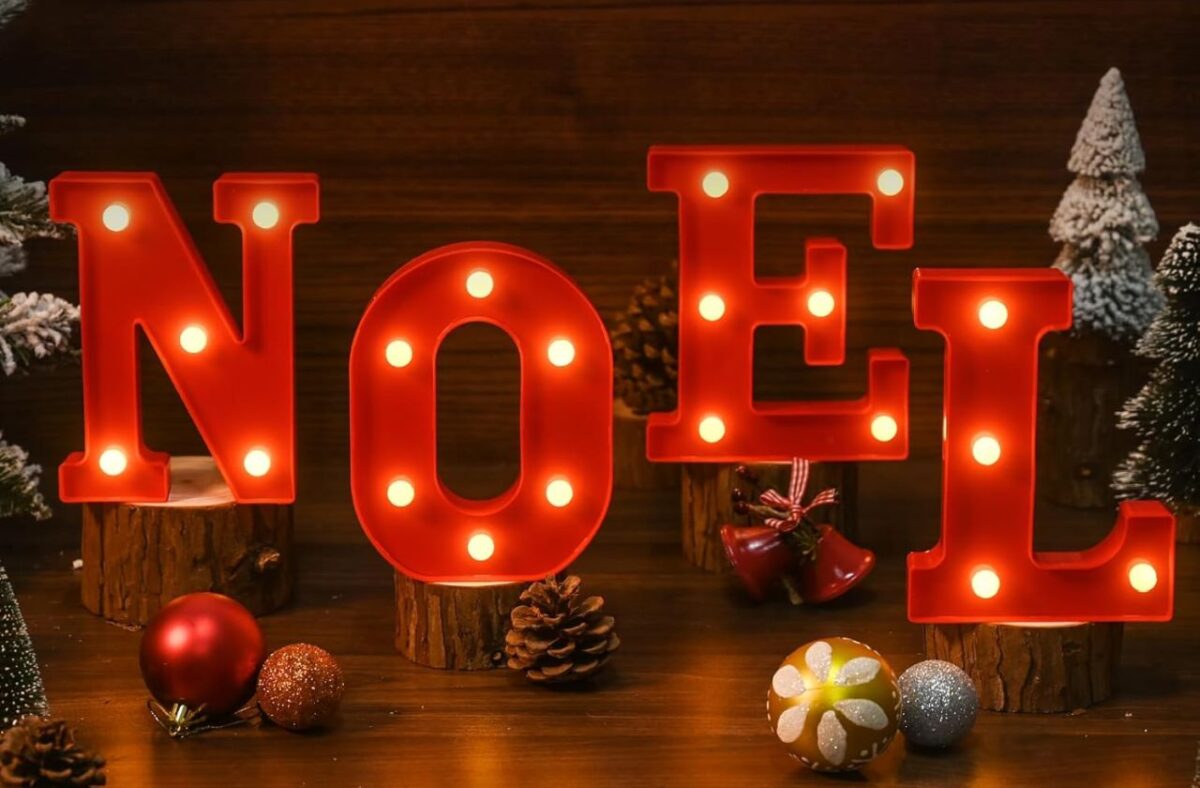 Best Christmas Signs and Banners to Buy Right Now