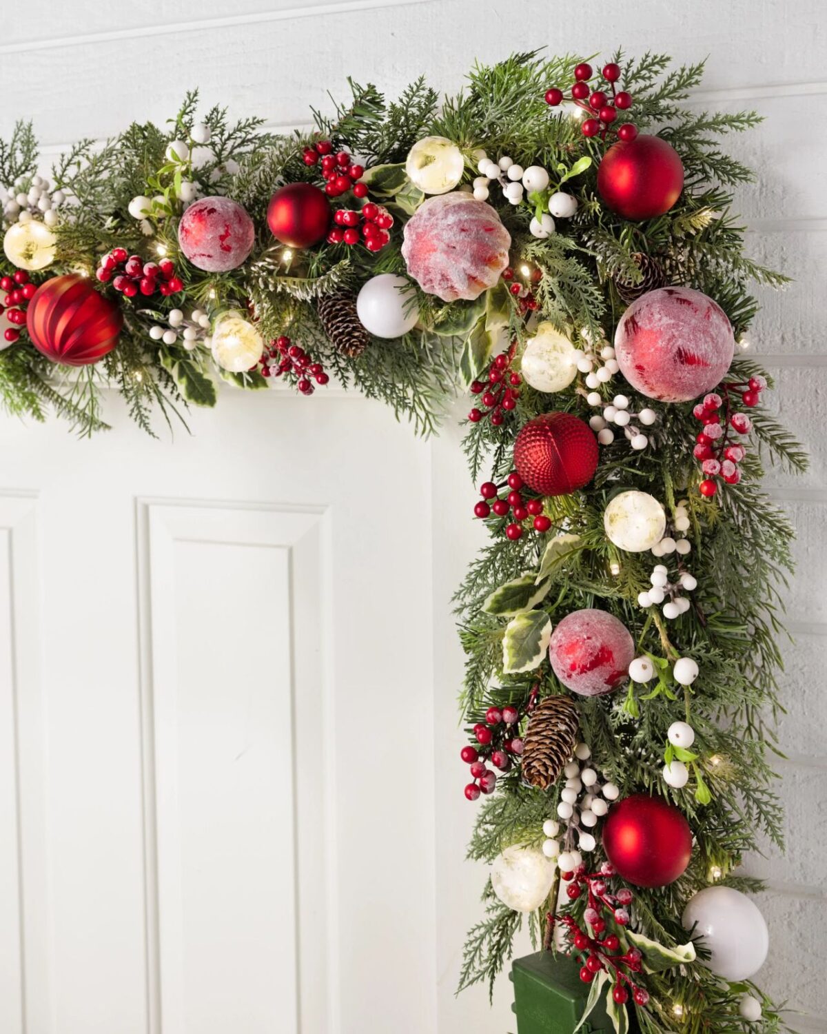 Best 25+ Christmas Garlands You Need to Buy Right Now