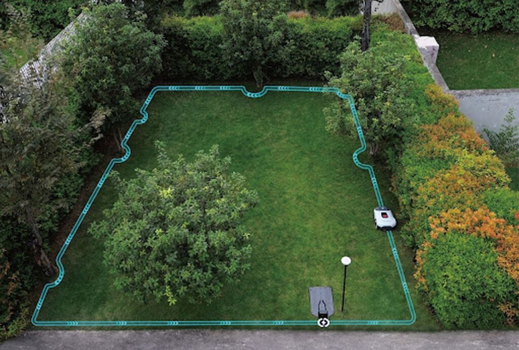 ANTHBOT Genie Lawn Mower Maps Periphery, Avoids Obstacles
