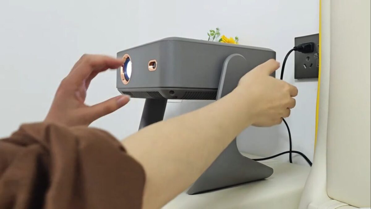 DONGYING A3 is an All-in-1 Projector with a Smart Touchscreen