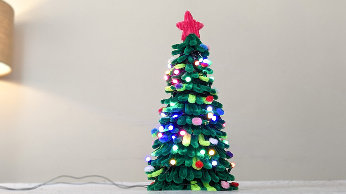 How to Make Christmas Tree From Pipe Cleaners: Video Tutorial