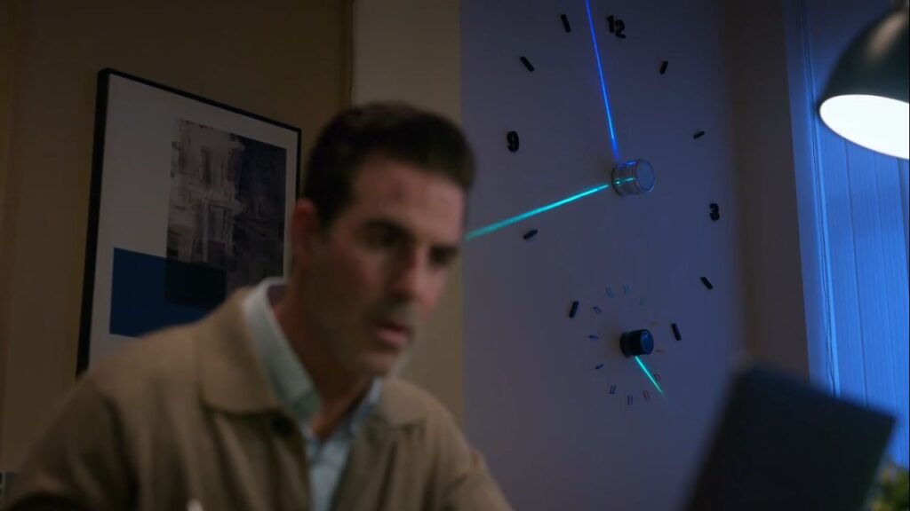 This Smart Dot Clock Uses LEDs to Project Time on the Wall