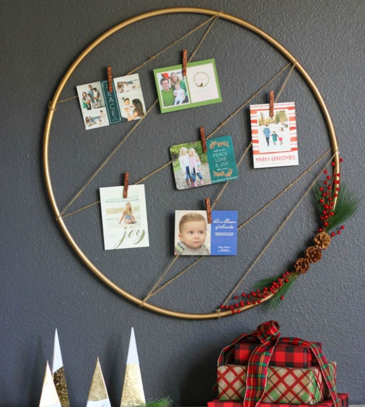 Christmas Card Display Ideas to add Subtle Magic to Festive Décor