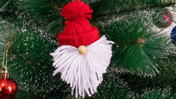 DIY Mini Gnome Christmas Ornament With Toilet Paper Tube, Yarn