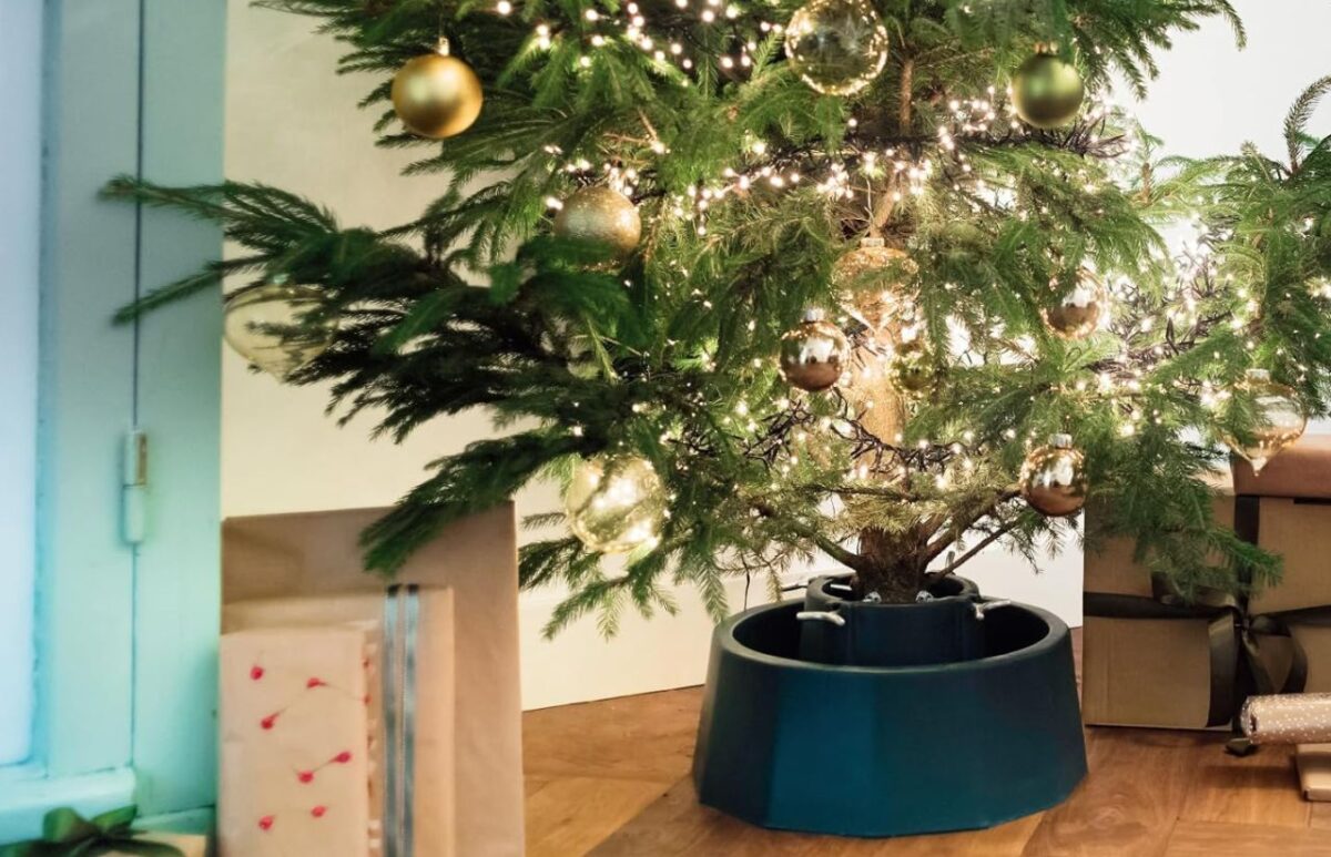 Best Christmas Tree Stands of 2024 You Need to Get Right Now