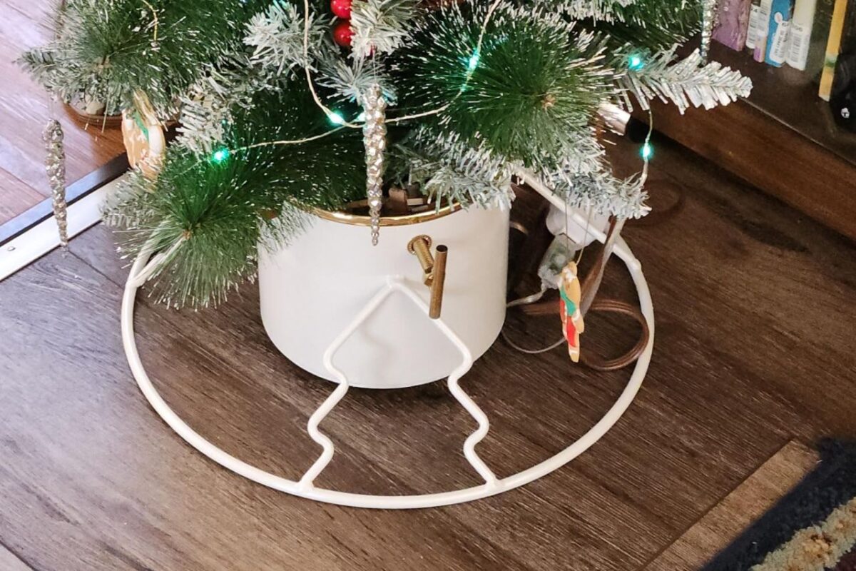 Best15+ Christmas Tree Stands You can Get Right Now