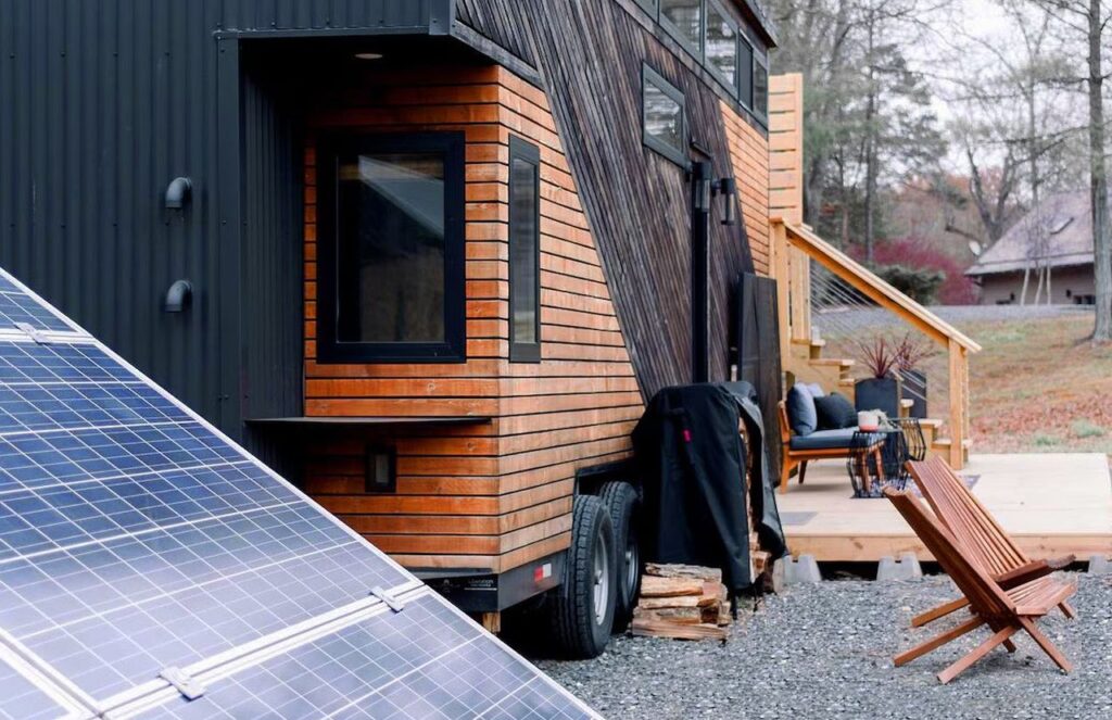 Eco-Friendly Grackle Tiny House is Off-Grid Airbnb Rental