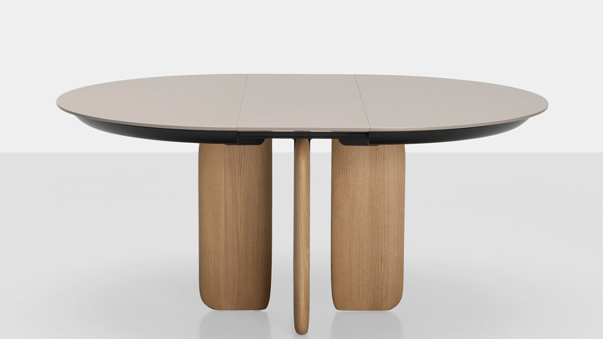 Pala Extendable Dining Table is Voguish Solution for Modern Homes
