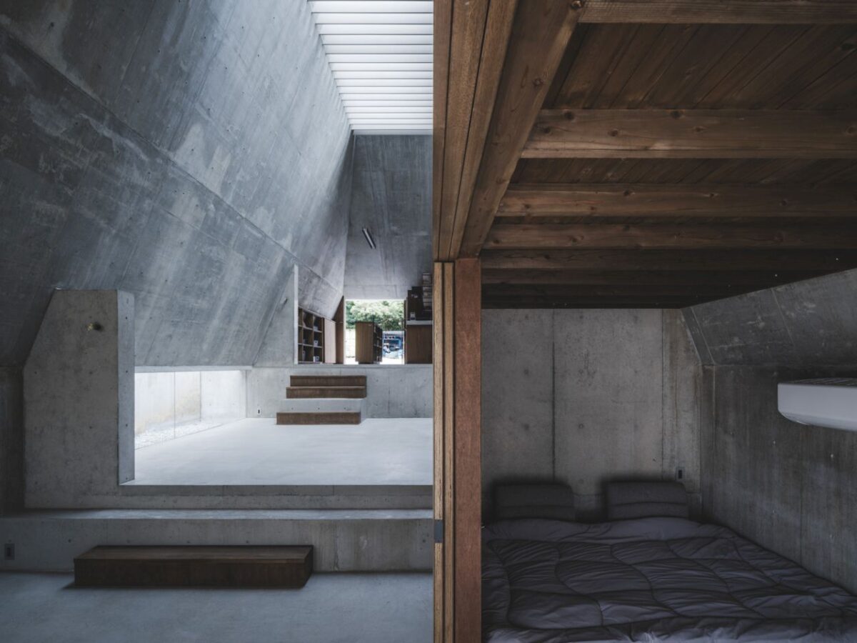 This Concrete House in Japan Embraces Pyramid Shape