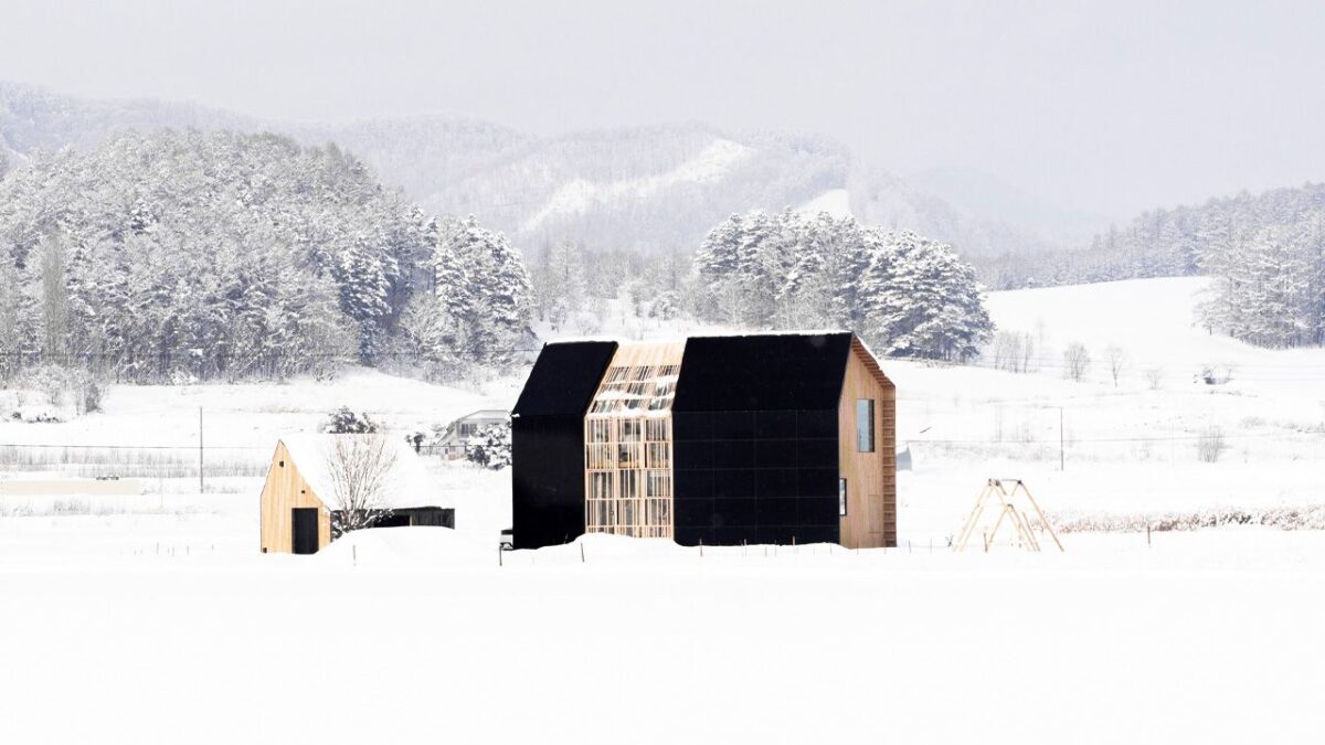 Florian Busch Architects Builds Net-Zero Family Home in Japan
