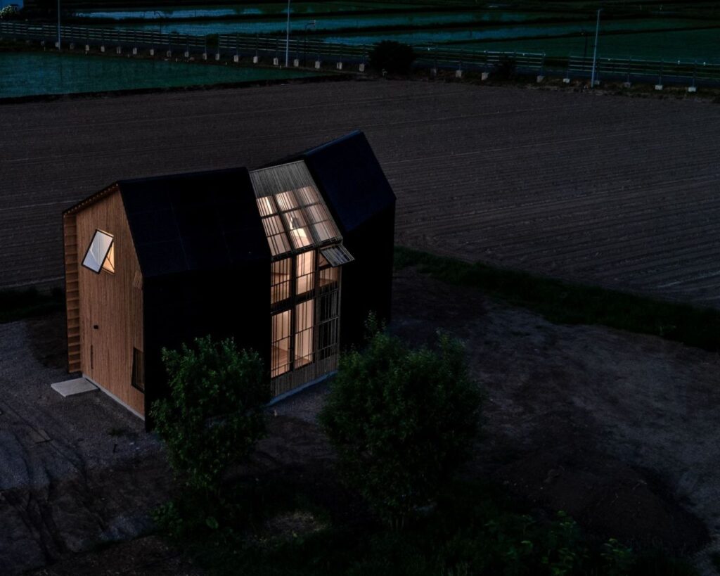 Florian Busch Architects Builds Net-Zero Family Home in Japan