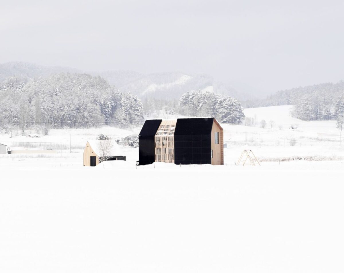 Florian Busch Architects Builds Net-Zero Family Home in Japan