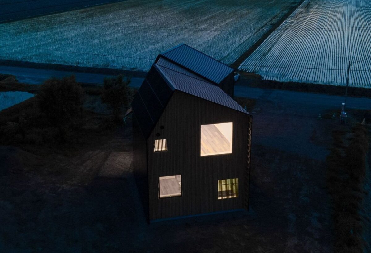 Florian Busch Architects Builds Net-Zero Family Home in Japan