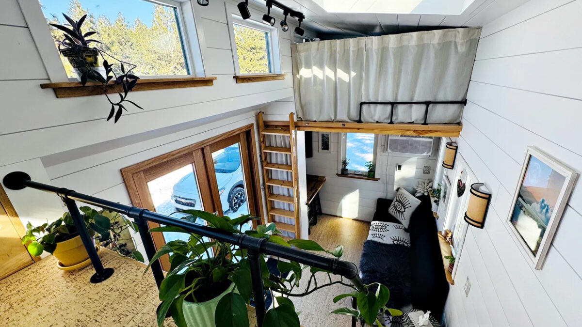 $75K Tiny House in Oregon for Couples to Live Larger Than Life