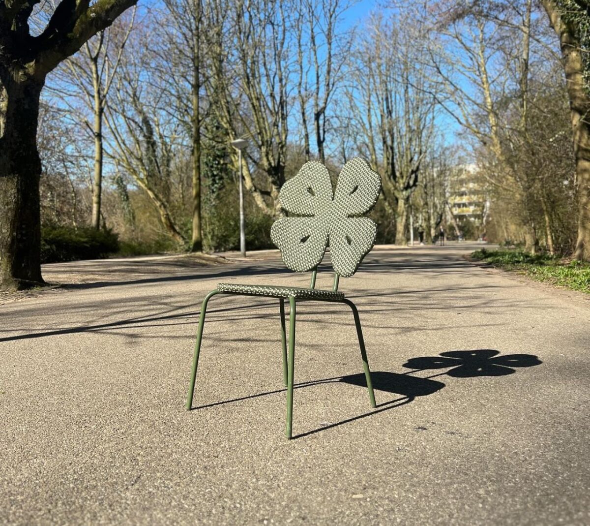 Clover-Shaped Lucky Seat has Suavity of Parisian Bistro Chair