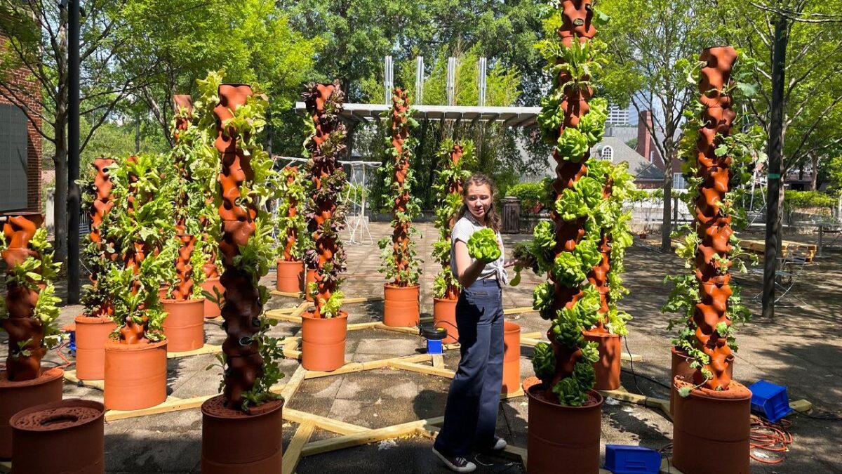 ClayPonic is 3D Printed Clay Hydroponic Garden for Urbanscapes