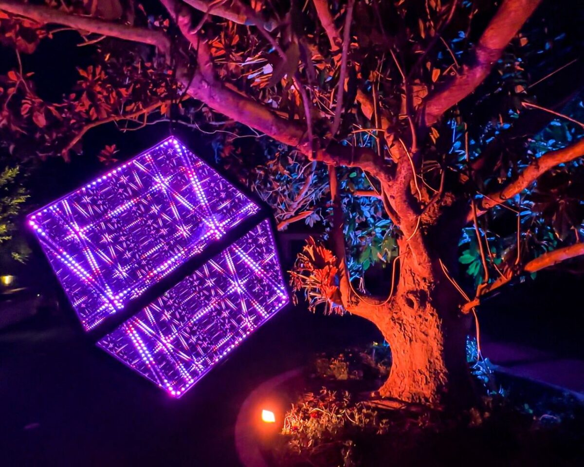 HyperCube-SE Sound Reactive LED Cube Makes Light Patterns