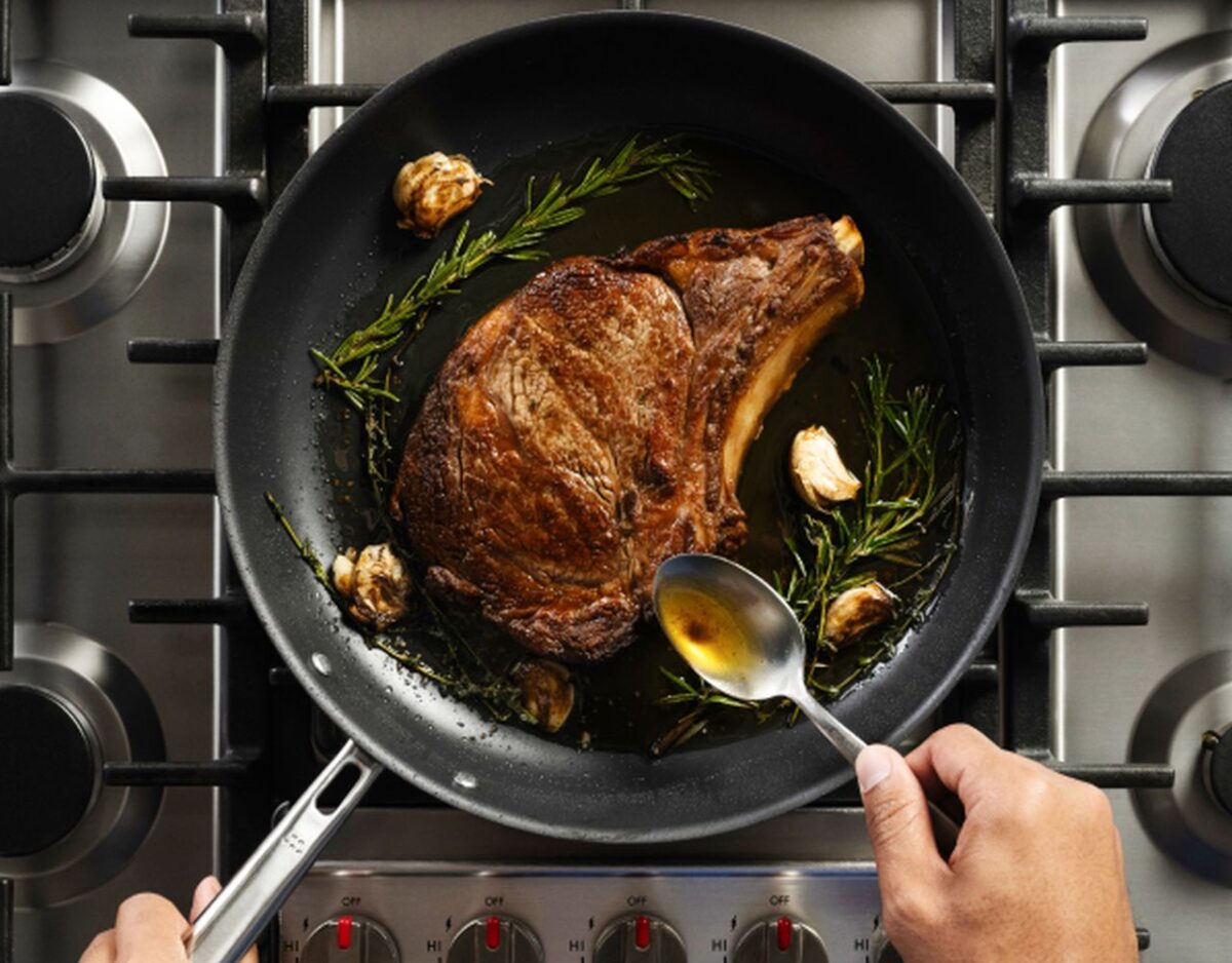 Misen Carbon Nonstick Pan Blows Every Pan Out of the Water