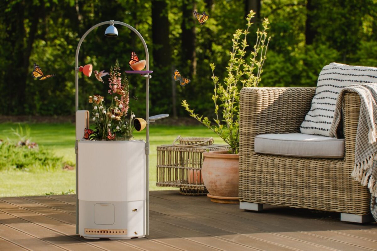 Wonder Blocks is Smart Modular Habitat for Backyard Pollinators