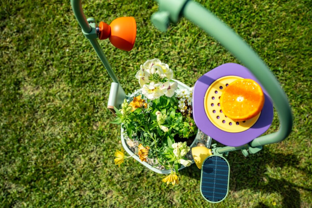 Wonder Blocks is Smart Modular Habitat for Backyard Pollinators