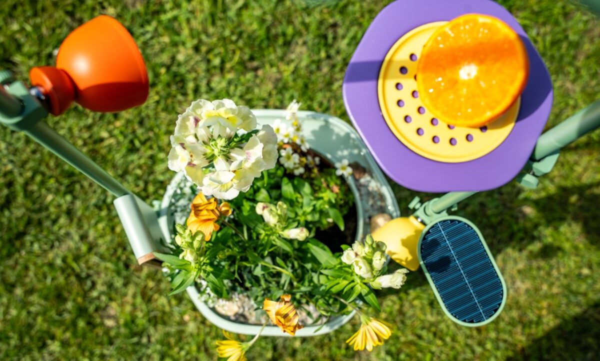 Wonder Blocks is Smart Modular Habitat for Backyard Pollinators