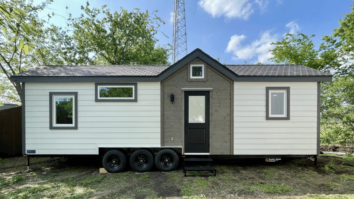 32 ft. Tiny House in Texas has Kitchen Carved From Blackstone